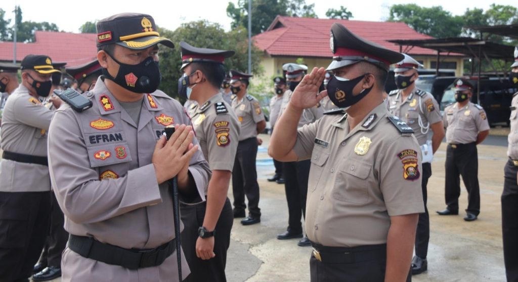 30 Personel Naik Pangkat, Kapolres Mura : Jadikan Motivasi Dalam Jalankan Tugas - Sriwijaya Media