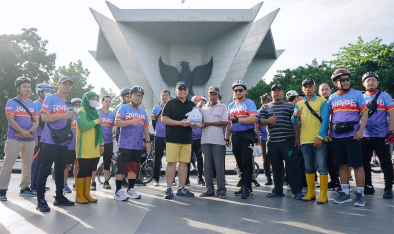 BI Sumsel Gowes dan Aksi Baksos ke Pejuang Kebersihan, Perahu Getek dan ...